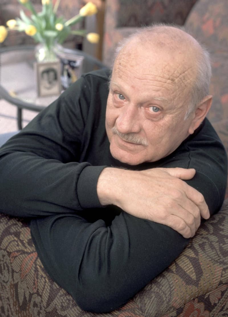 Larry Linville: "Major Frank Burns'" Cause Of Death