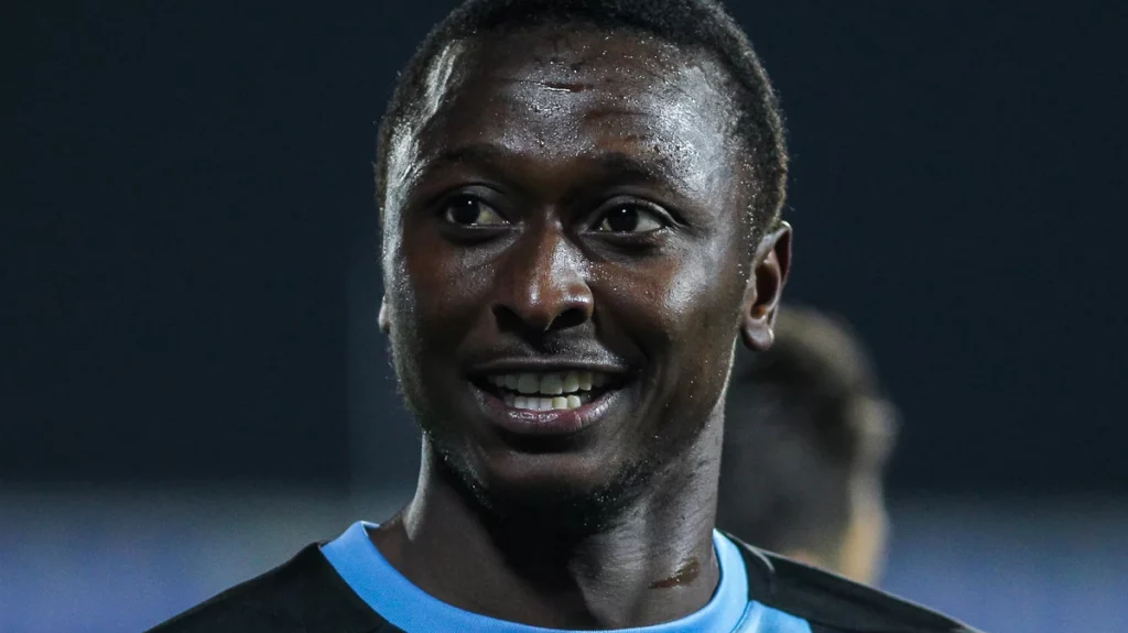 Umar Sadiq indigna a la Real Sociedad en su estreno con el Valencia CF