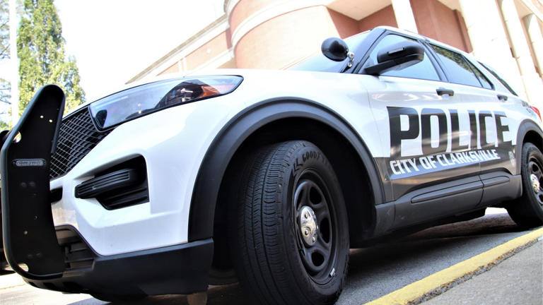 Clarksville woman fatally stabbed in domestic incident, suspect ... Clarksville woman fatally stabbed in domestic incident, suspect ...