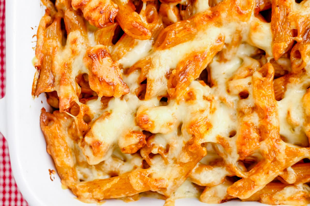 20 comfort food casseroles that taste like someone else did the cooking