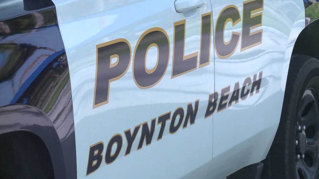 Boynton Beach teen crossing intersection killed in crash