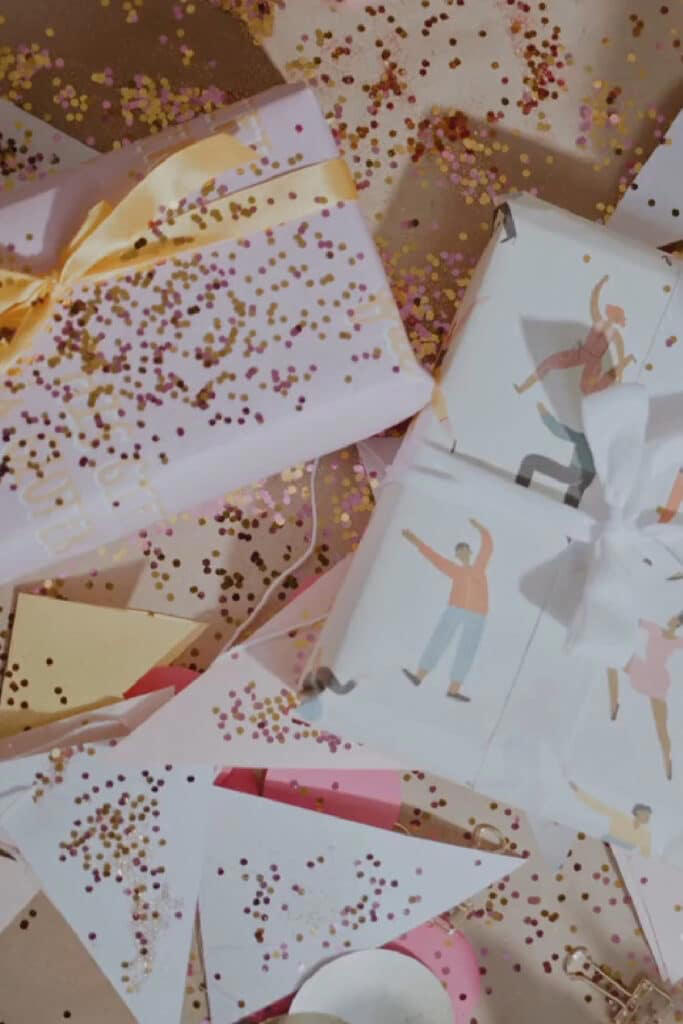 How to save money on wrapping paper