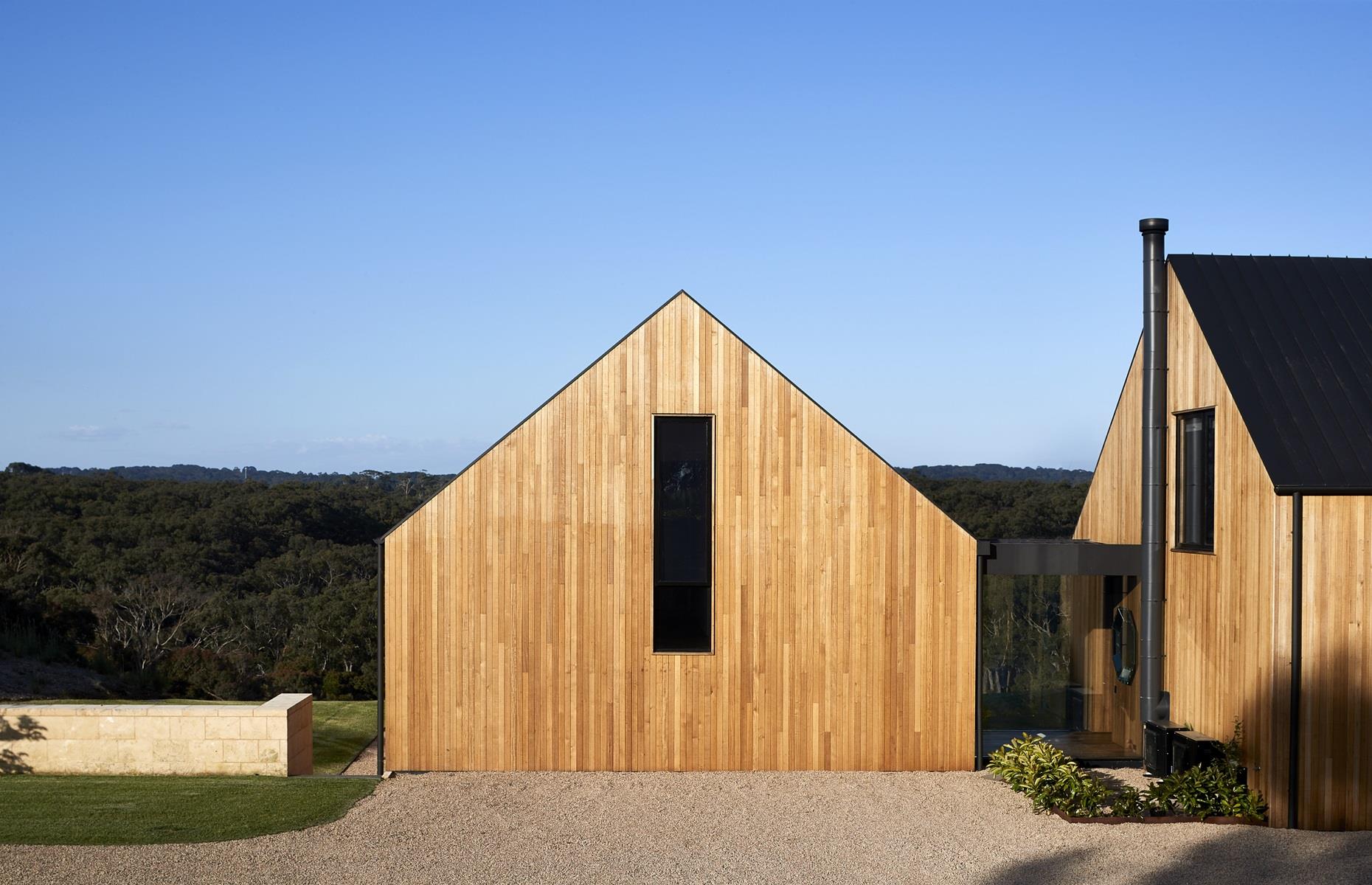 9 spectacular barn-inspired homes and rural retreats with breathtaking ...