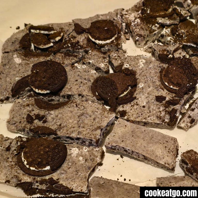 Easy 2 Ingredient Oreo Bark