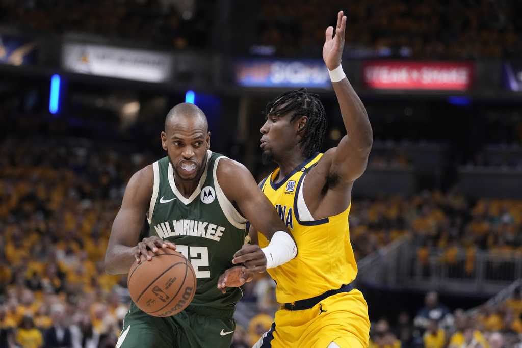 ESPN: Bucks trade Khris Middleton to Wizards