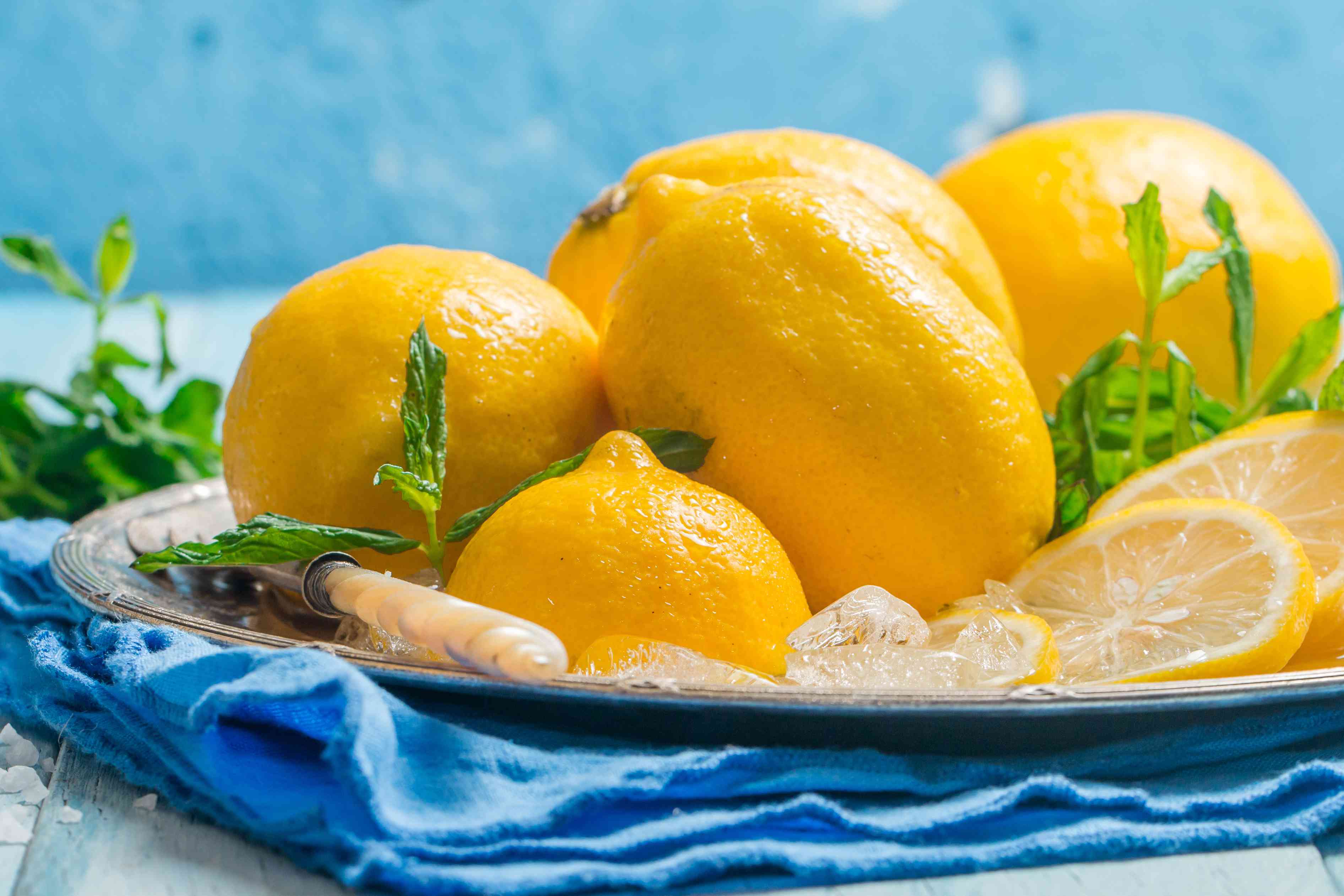 6 Health Benefits of Lemon That Prove the Fruit Is More Than a Garnish