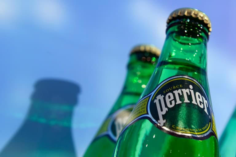 Pourquoi Perrier pourrait ne plus s'appeler "eau minérale naturelle"