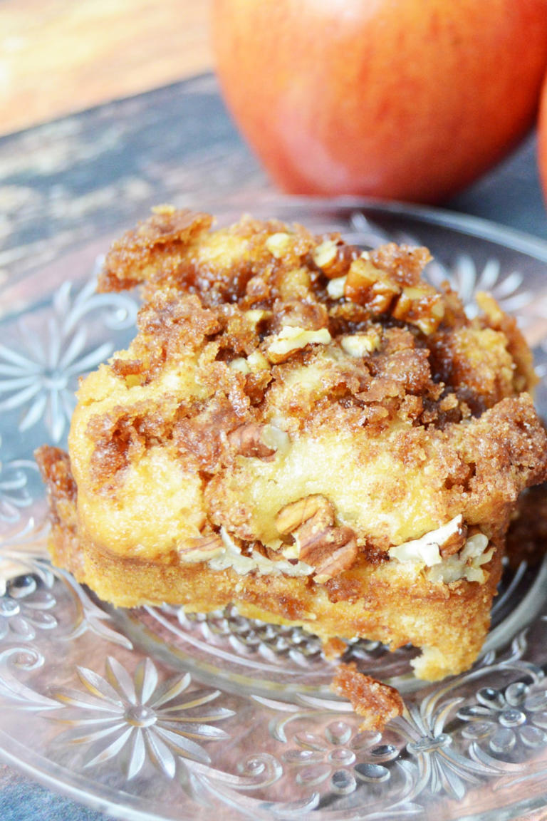 The best apple crumb cake for breakfast