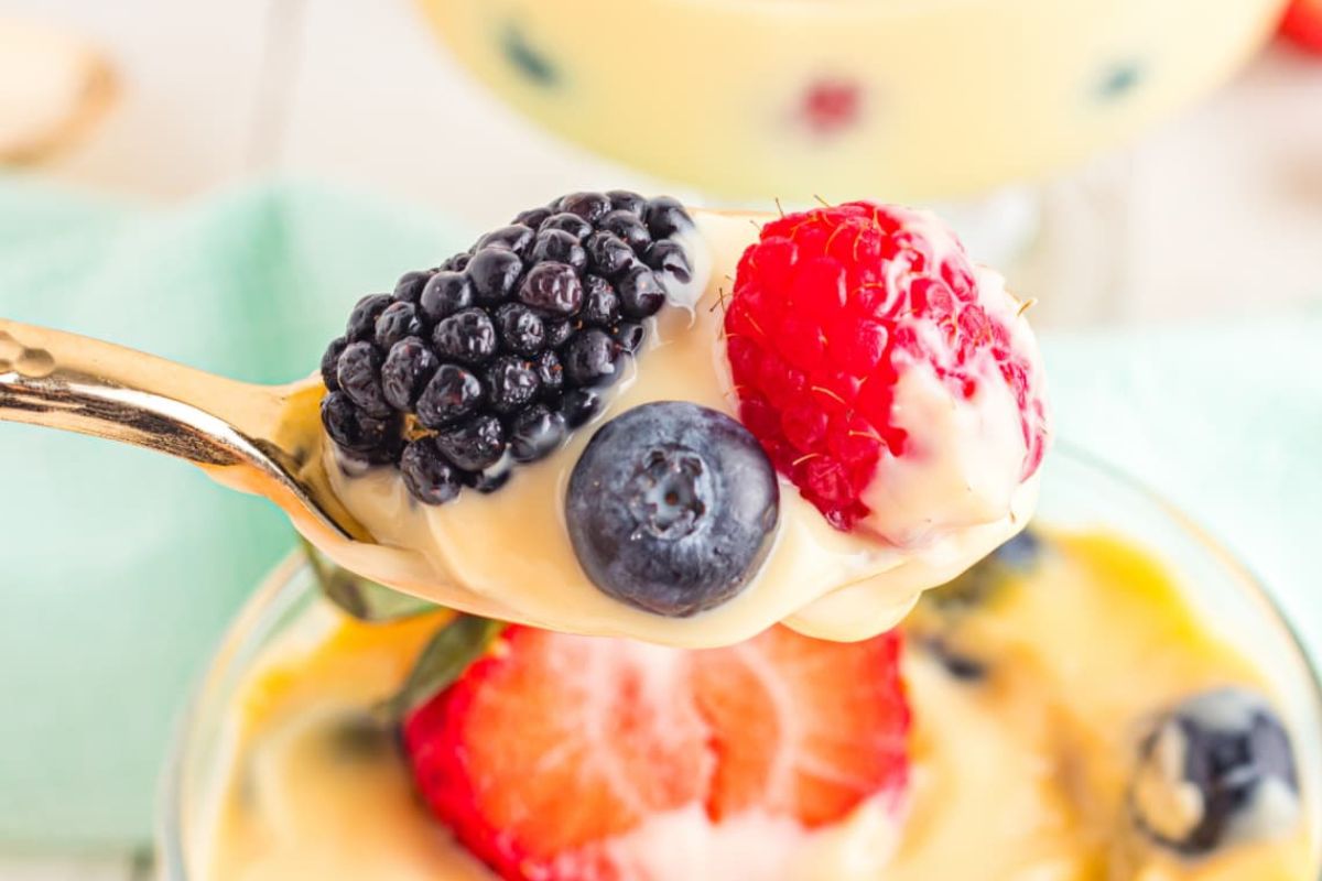 59 Fantastic Fresh Fruit Dessert Recipes Everyone Will Love