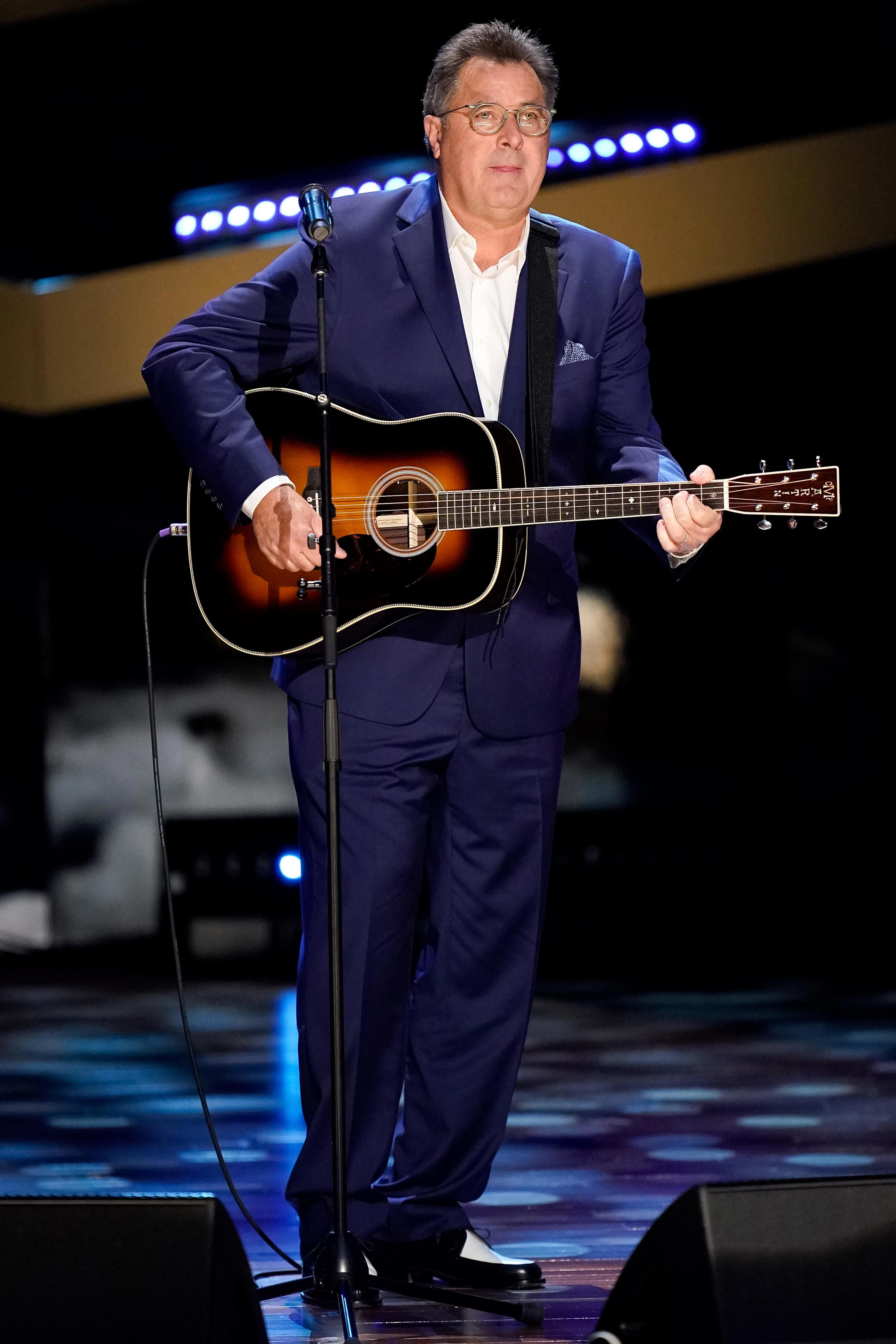 Country music’s reluctant superstar Vince Gill to shine at the Palace ...