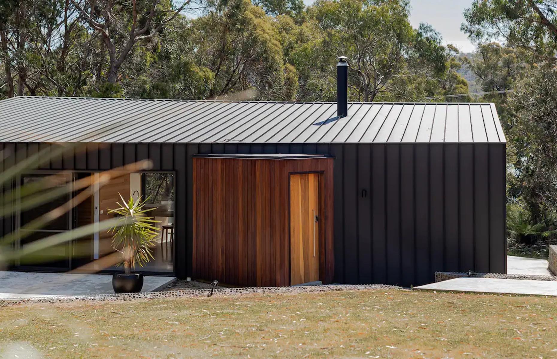 Take a look inside these 9 magnificent modern metal homes