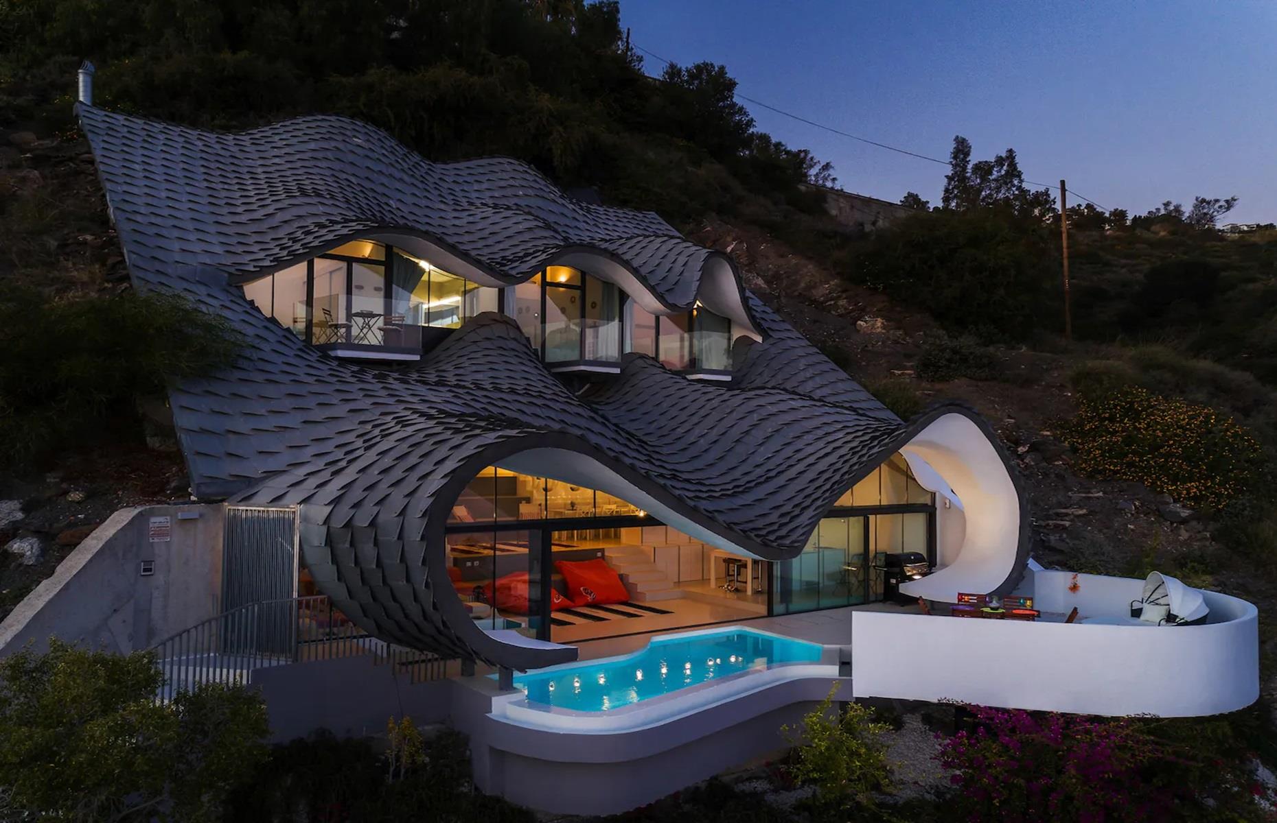 Take a look inside these 9 magnificent modern metal homes