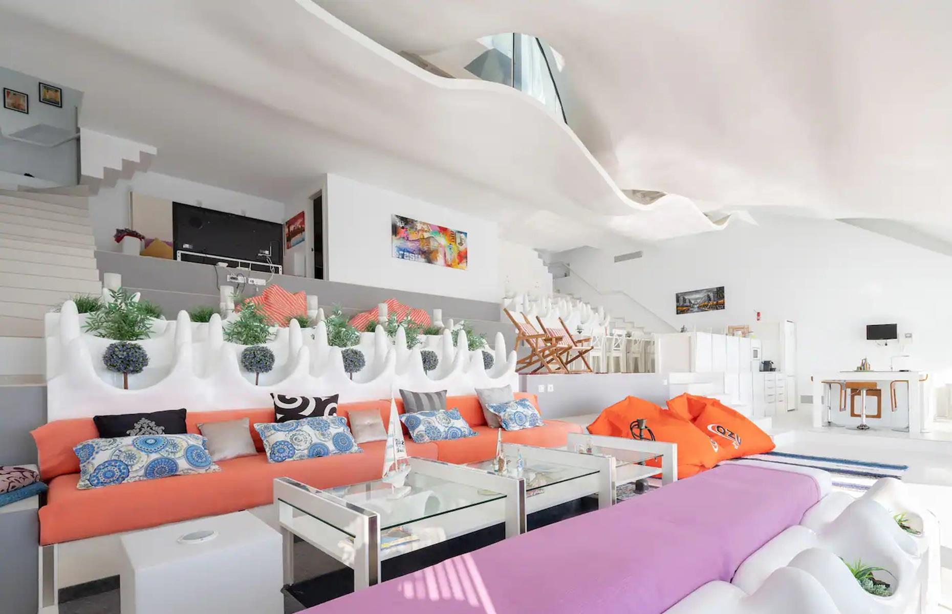 Take a look inside these 9 magnificent modern metal homes