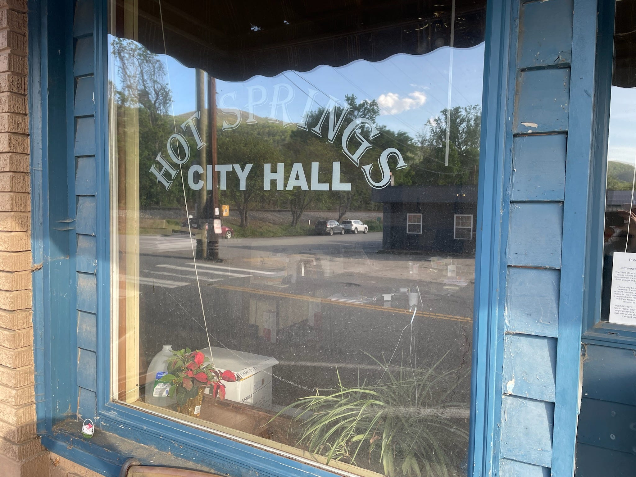 Hot Springs Town Board approves repairs to Town Hall building, floors
