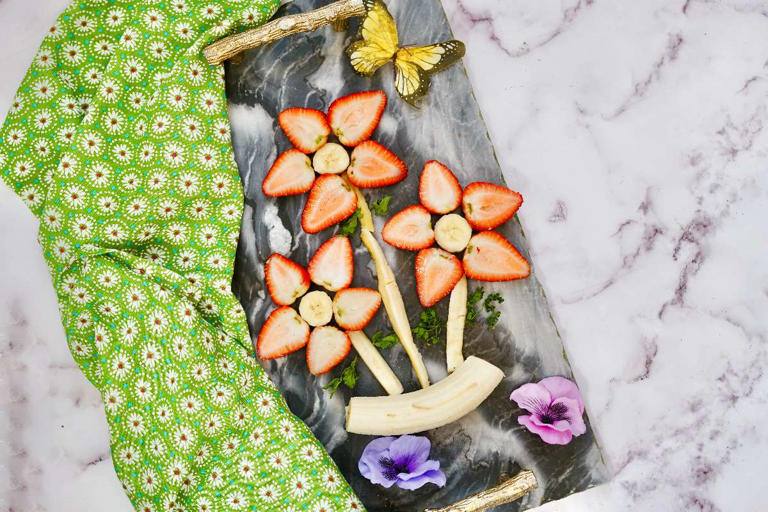 Fun flower fruit plate