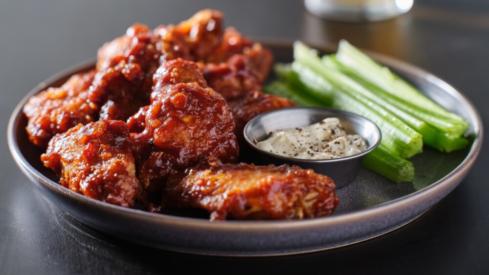 Cómo hacer boneless bbq y aderezo blue cheese: paso a paso