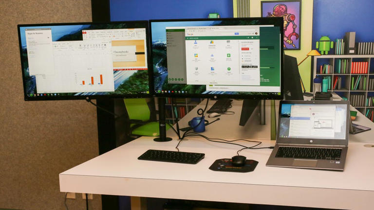 Here's How to Supercharge Your Productivity With Dual Monitors