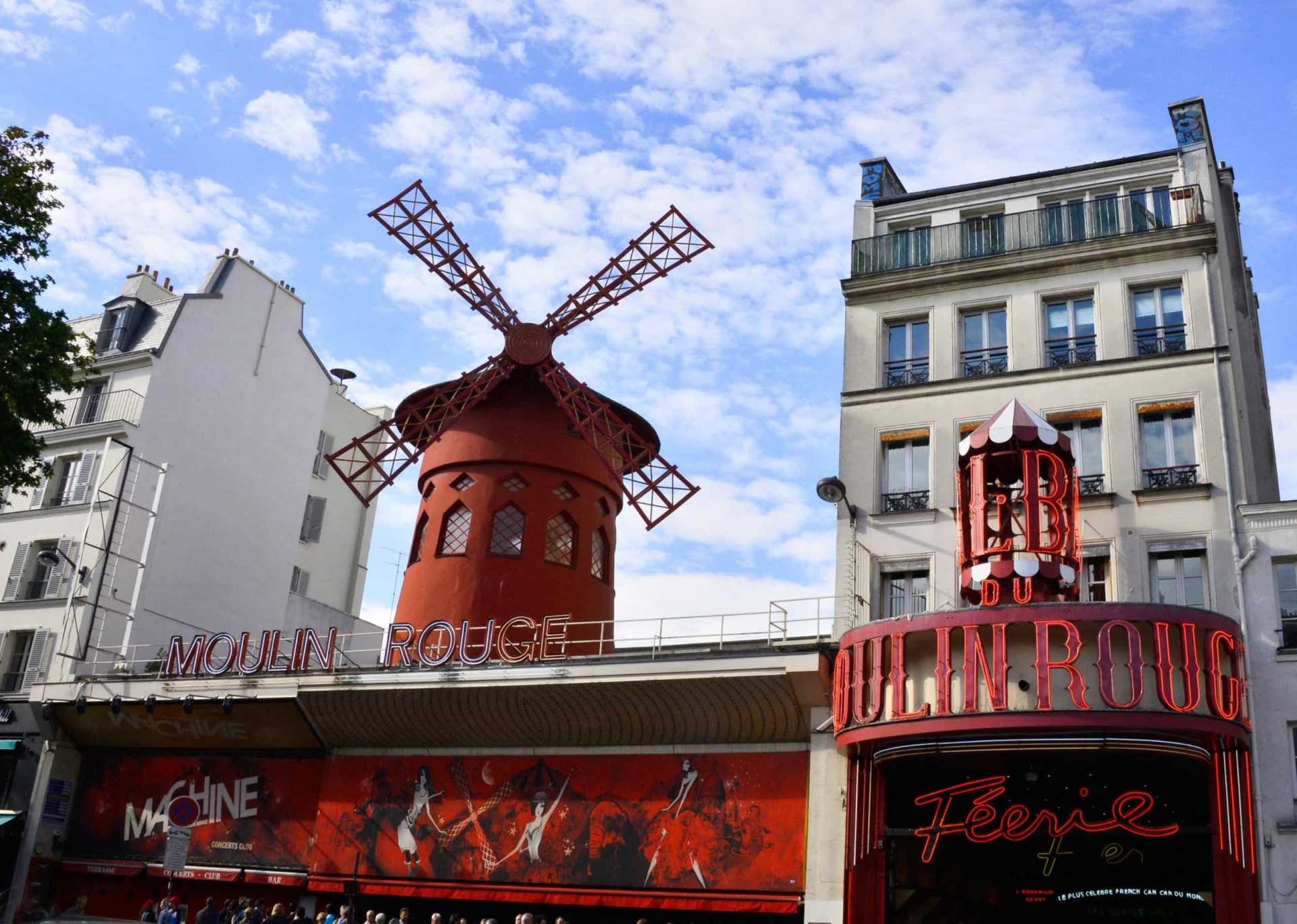 Moulin Rouge: the rise of a Parisian cancan icon