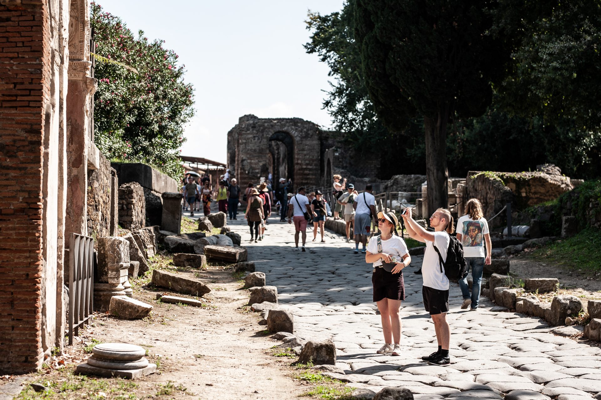 Verfluchte Steine? - Touristin erkrankt nach Diebstahl in Pompeji schwer Verfluchte Steine? - Touristin erkrankt nach Diebstahl in Pompeji schwer