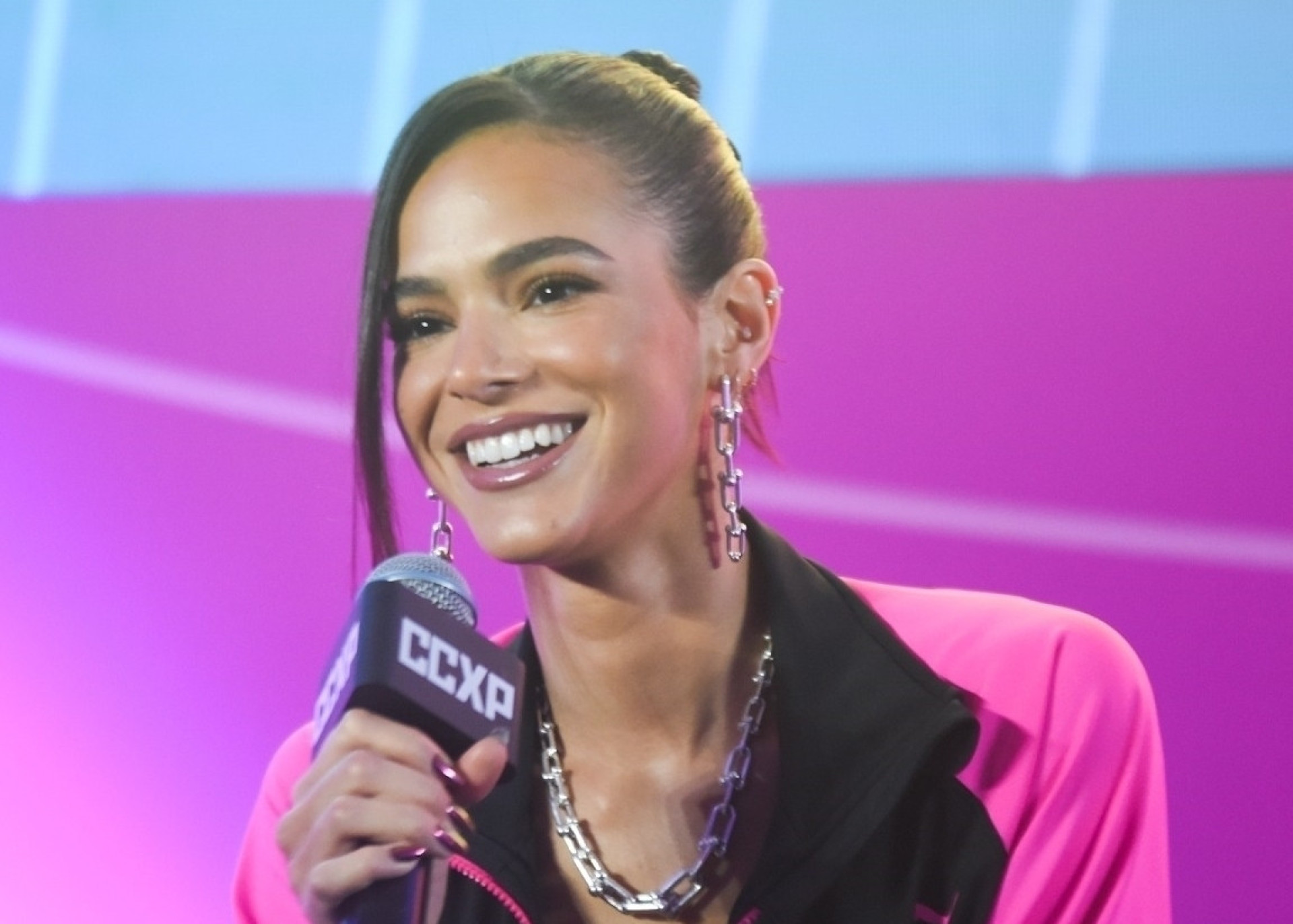 Bruna Marquezine não é só brasileira! Qual cidadania estrangeira ela tem?