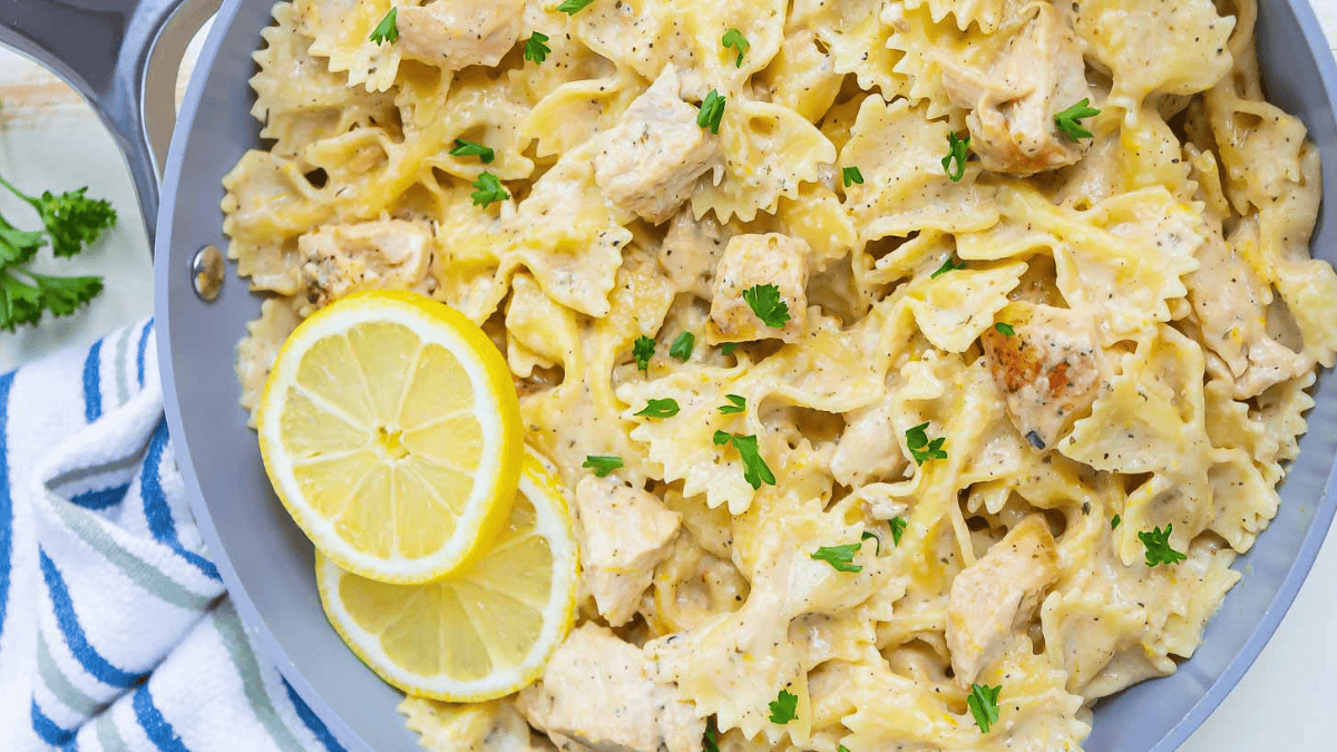17 Fresh And Light Pasta Dishes Perfect for Warmer Weather
