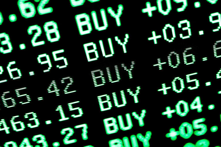 Goldman Sachs sees funds fleeing software for semiconductors as tech ...