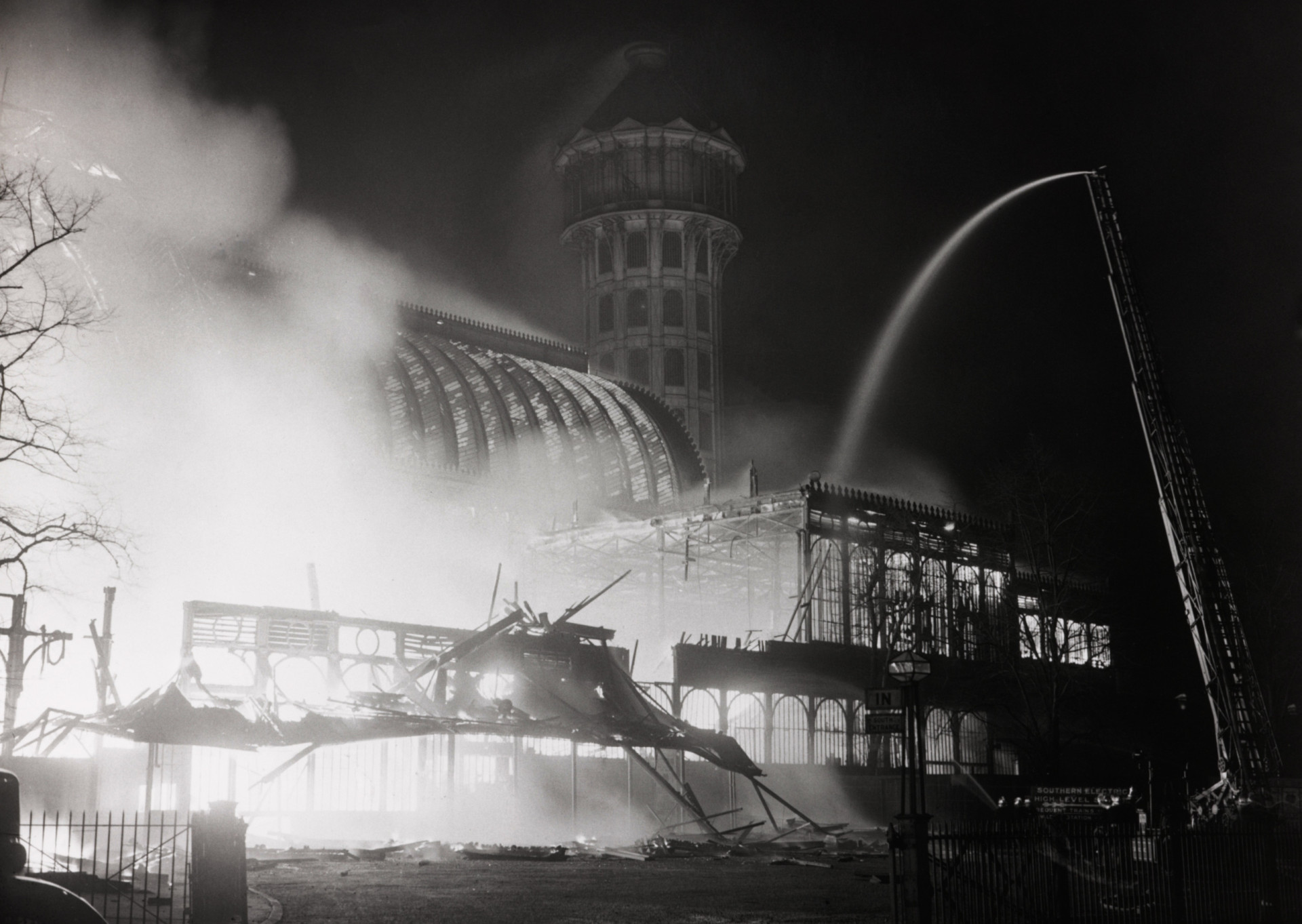 Famous buildings lost or damaged by fire