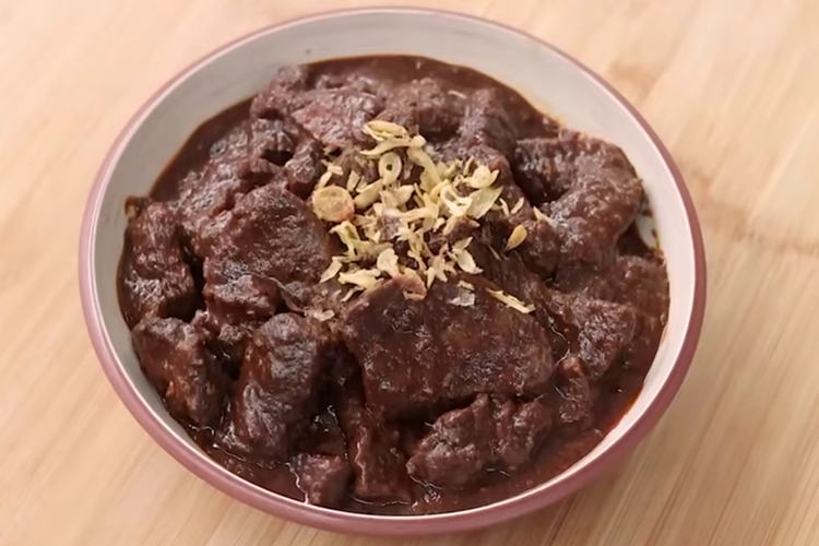 Wajib Dicoba! Resep Semur Pedas Ala Chef Devina Hermawan yang Lezat dan ...