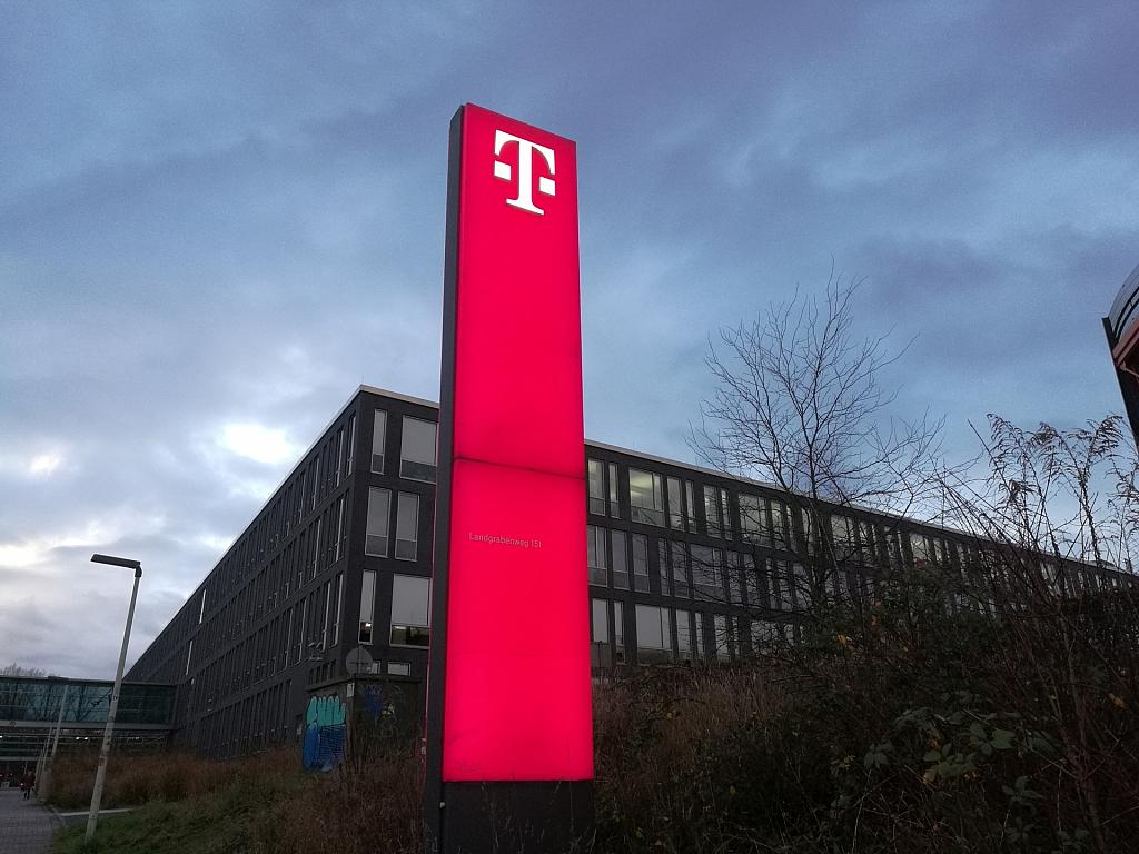 Telekom plant doppelte Leistung für KI-Rechenzentrum in München