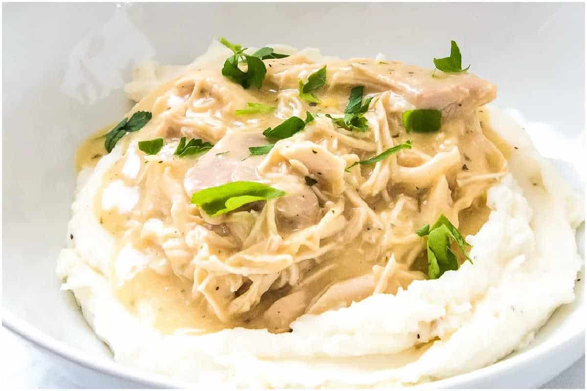 Crockpot Creations: 15 Easy and Delicious Slow Cooker Meals