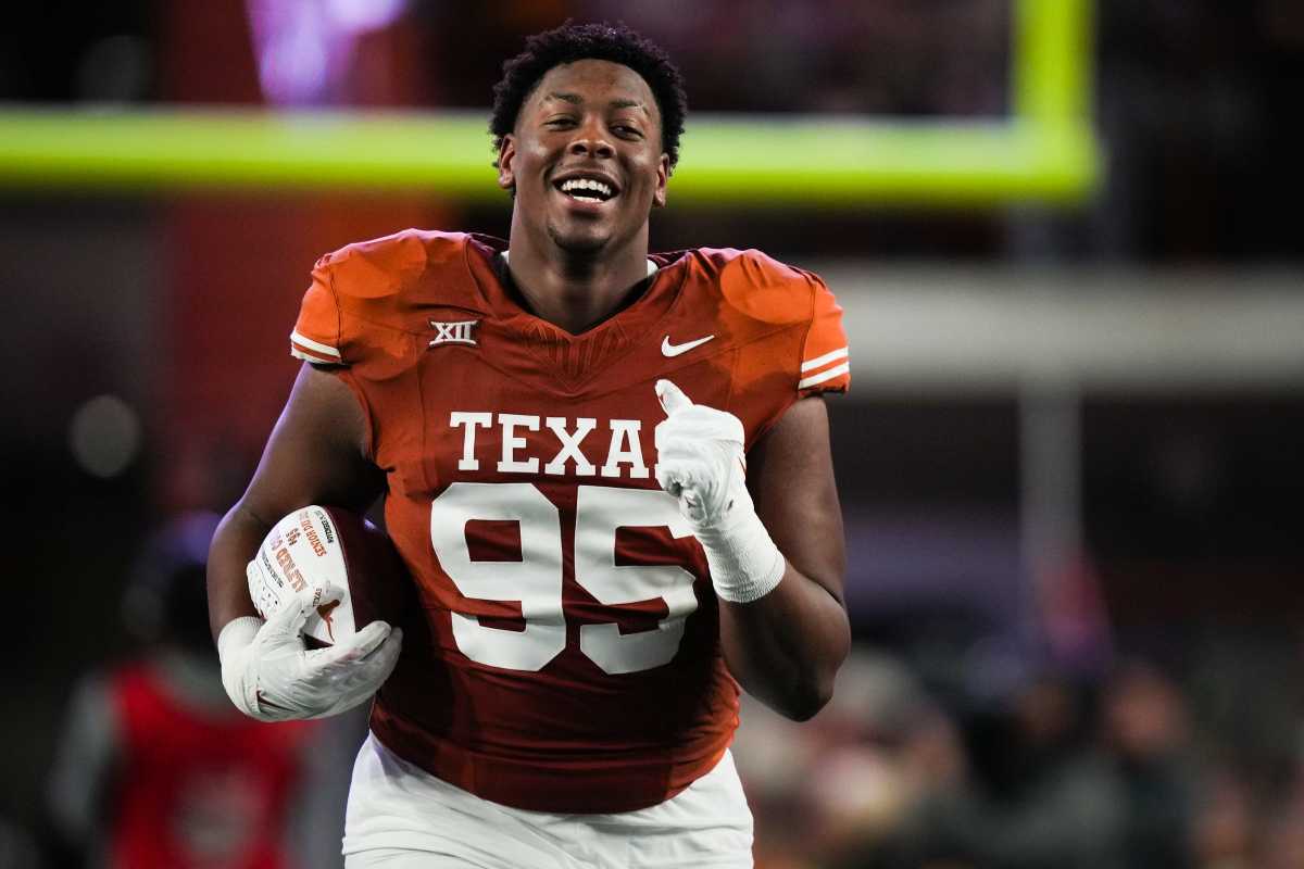 49ers Send Strong Message After Drafting Texas Star Alfred Collins