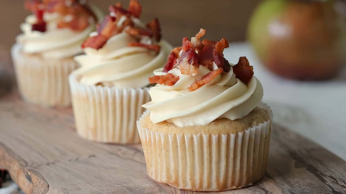 We’re captivated by this compilation of 20 amazing bacon-infused dishes.