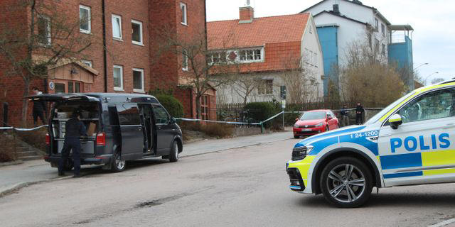 Man åtalas för knivattack mot fyra personer i Västerås Man åtalas för knivattack mot fyra personer i Västerås