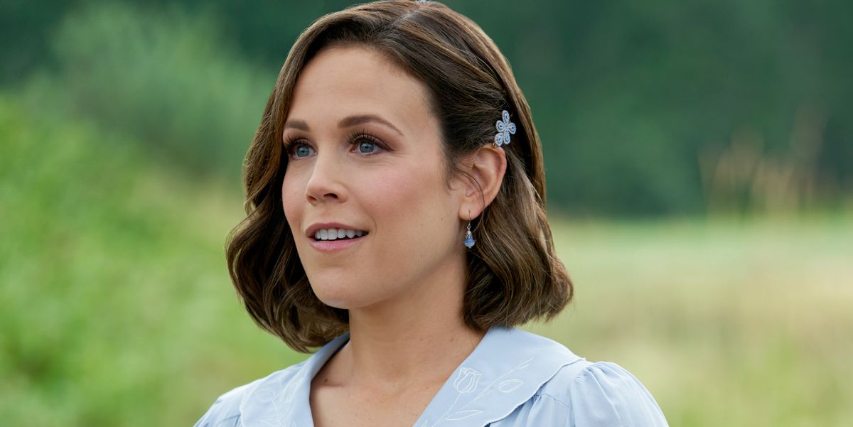 'When Calls the Heart' Star Erin Krakow on Elizabeth's "Self-Discovery ...