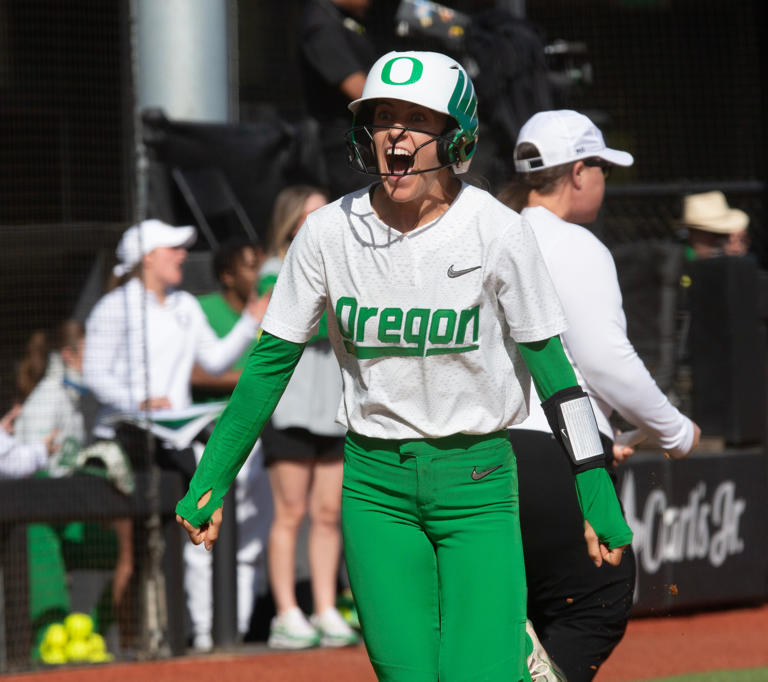 Player to watch: Oregon softball lead-off speedster Kai Luschar racks ...