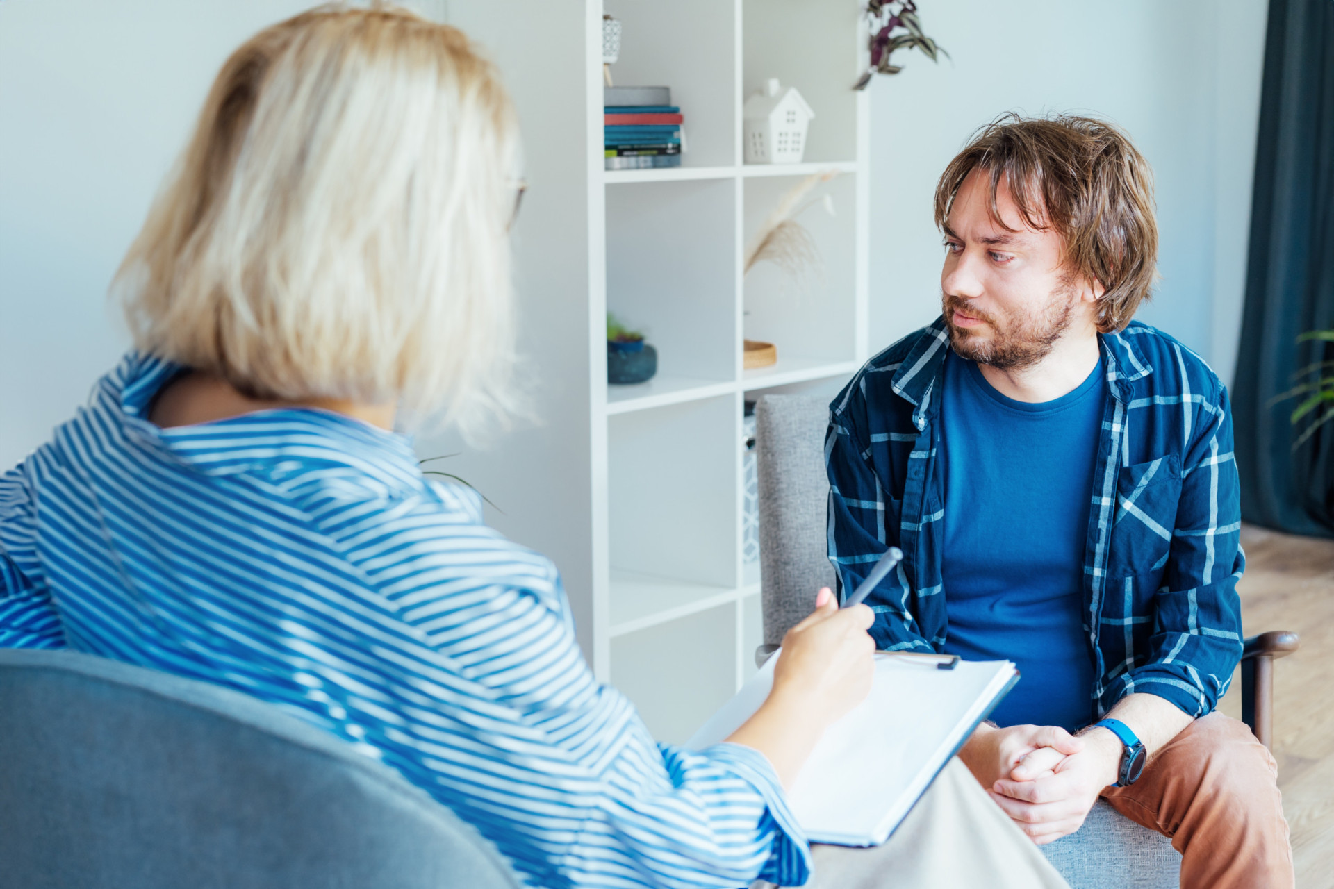 Unveiling the layers: living with dissociative identity disorder