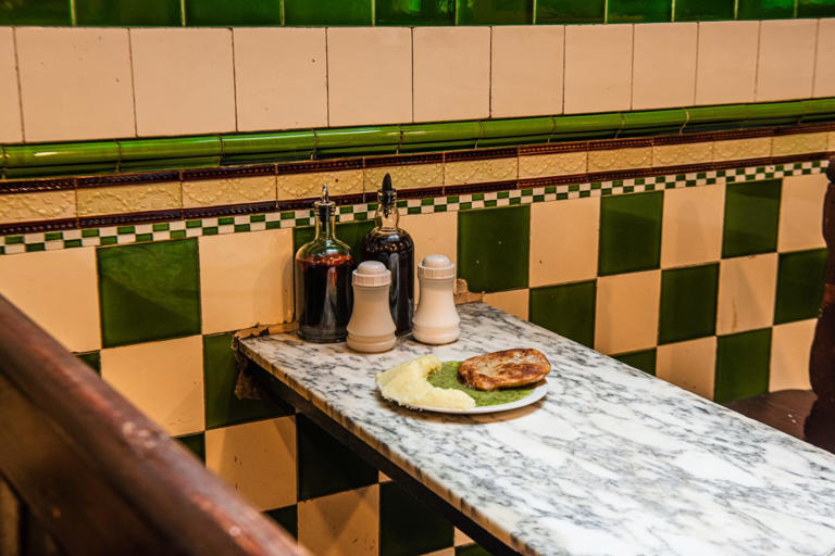 19 Iconic Dishes That Define London