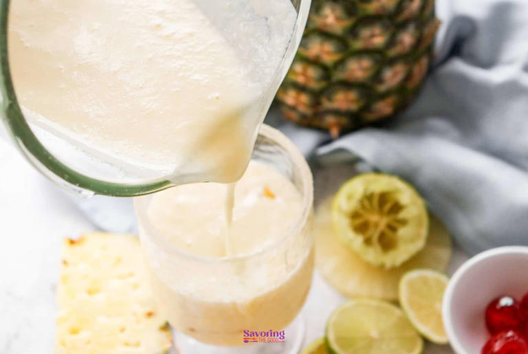 Pina Colada Mocktail (Non-Alcoholic Virgin Piña Colada Recipe)