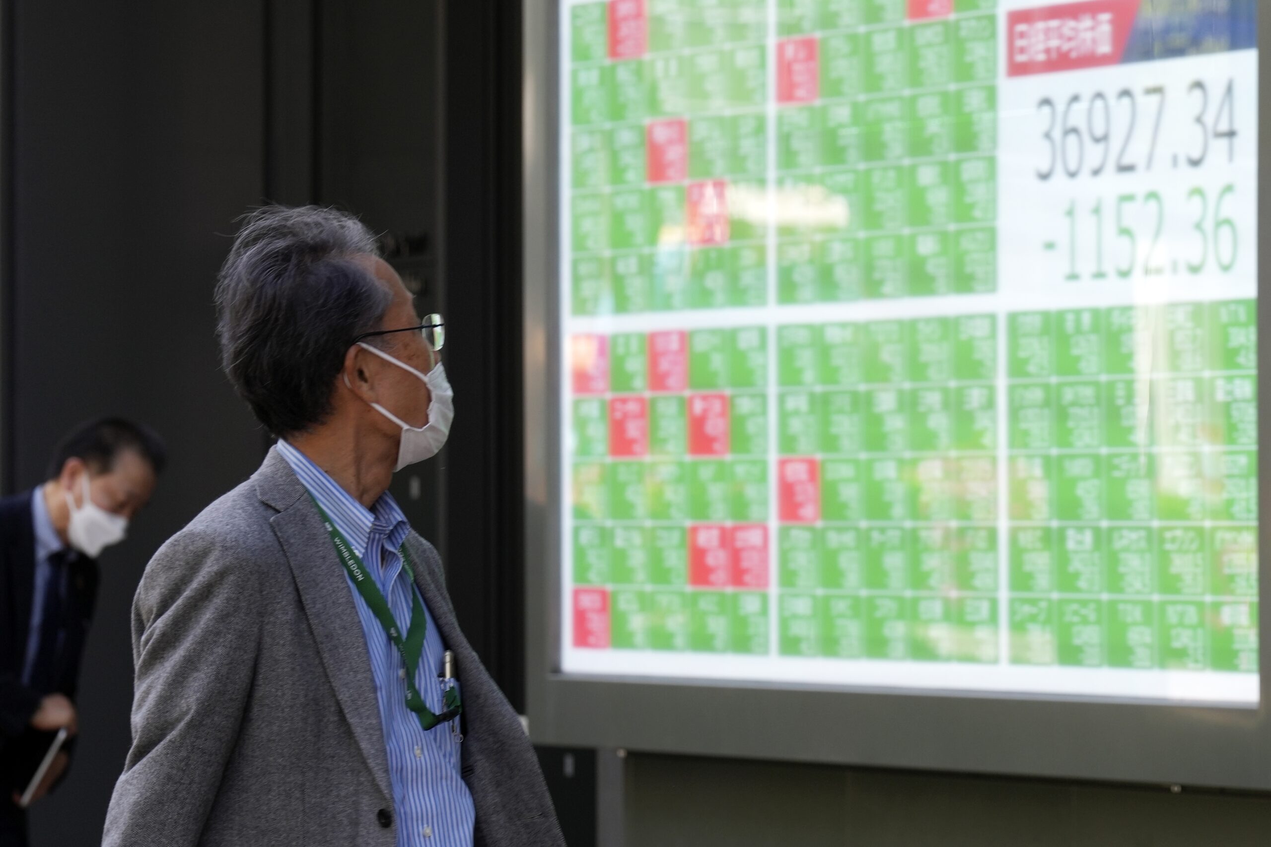Most Asian markets rise as traders await key US data