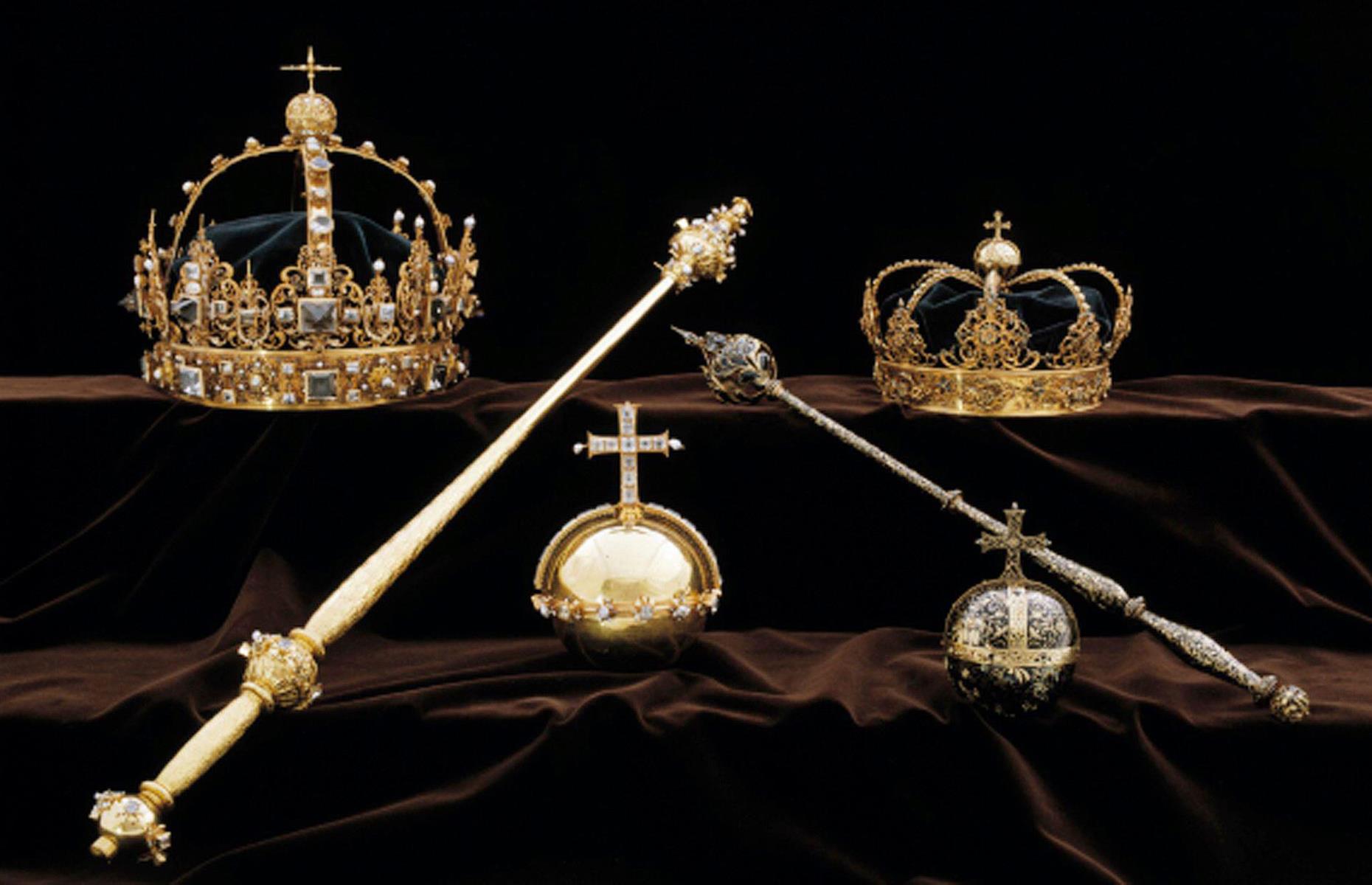 From the Mona Lisa to Sweden's royal jewels: 36 stolen artefacts that ...