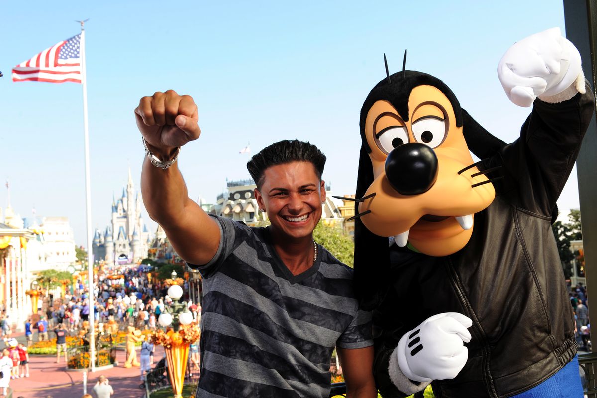 50 undeniably iconic behind-the-scenes secrets about 'Jersey Shore'