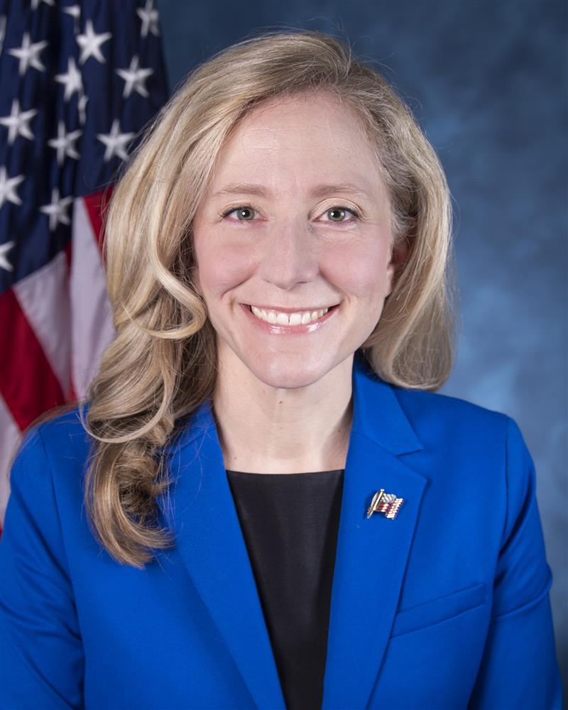 Abigail Spanberger becomes Virginia's 75th and first woman governor