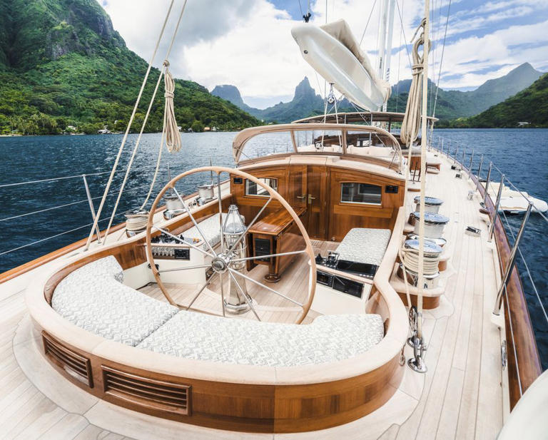 These 121 clever boat names will have you laughing out loud