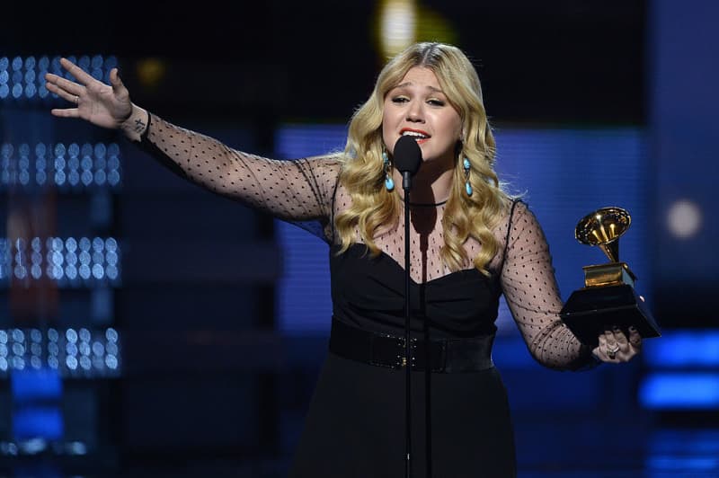 10 Cool Kelly Clarkson Facts You Didn't Know