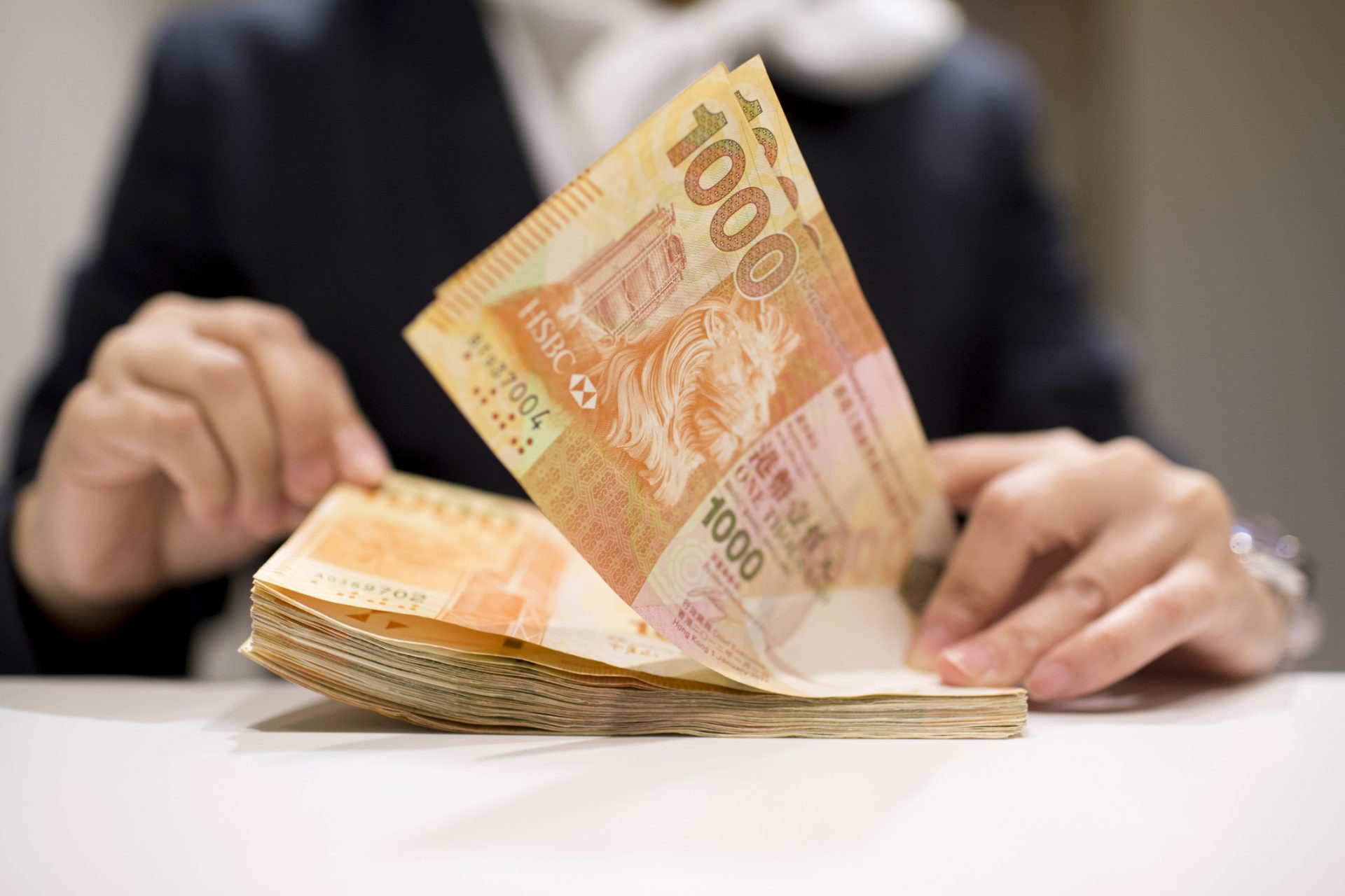 10 amazing and strange facts about money that will shock you