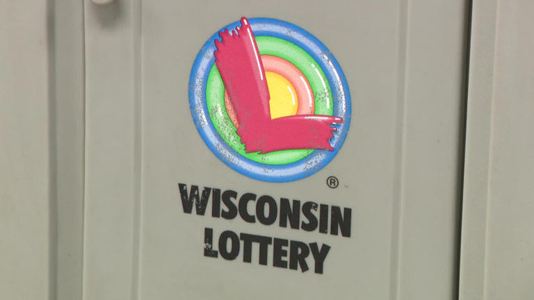 $50,000 winning Powerball tickets sold in Milwaukee, Hartland