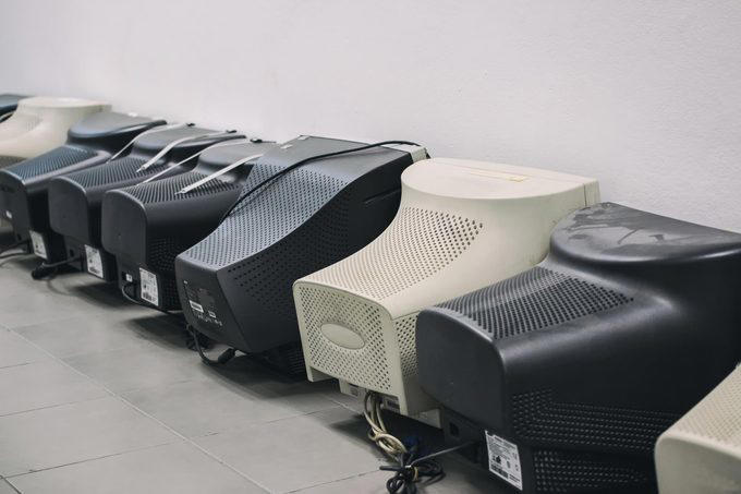 15 Items You Should Never Leave in Your Garage