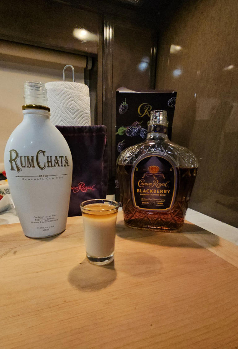 10 Crown Royal Blackberry Whisky Cocktails