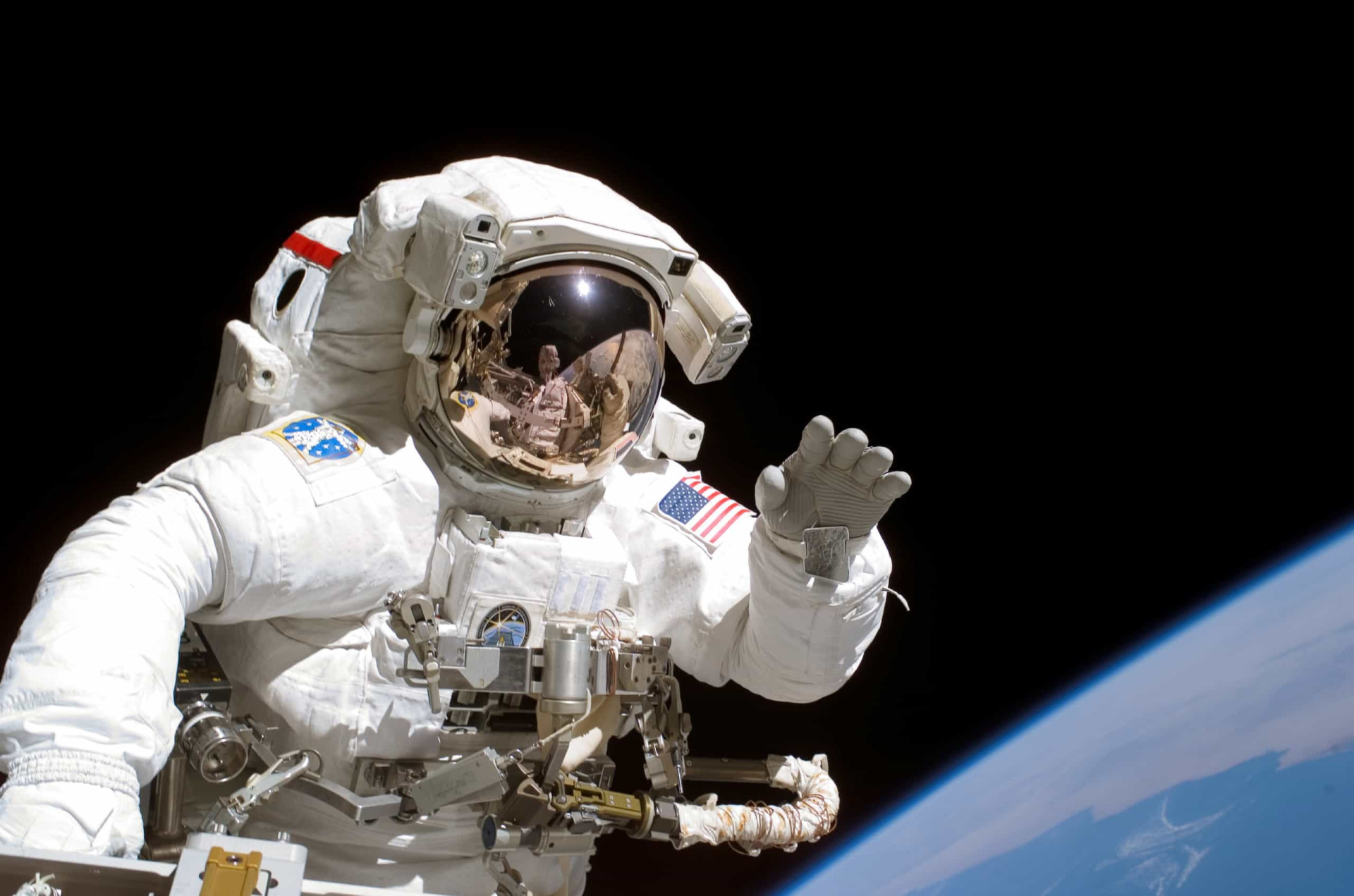Things movies get wrong about space