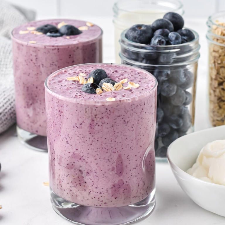 Blueberry Oatmeal Smoothie